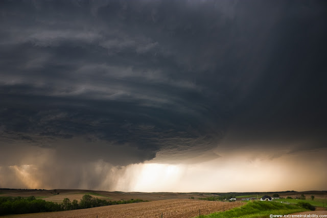 That One Blog: Extreme Instability, Scary weather and incredible shots