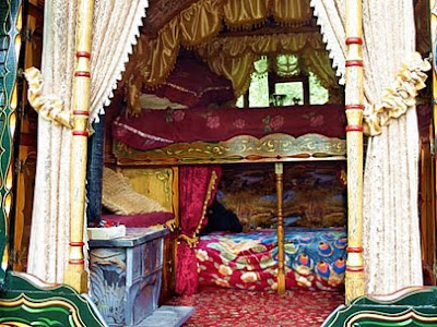 little gypsy lover: gypsy house....