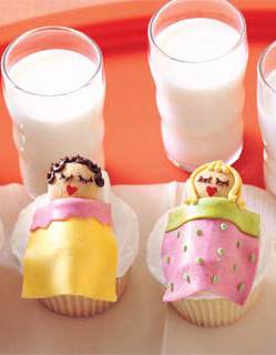 May Giveaway-Hello Cupcake! Book | Simple.Beautiful.Life.