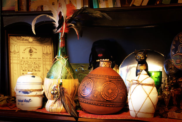 American Folkloric Witchcraft: Familiars and Familiar Spirits