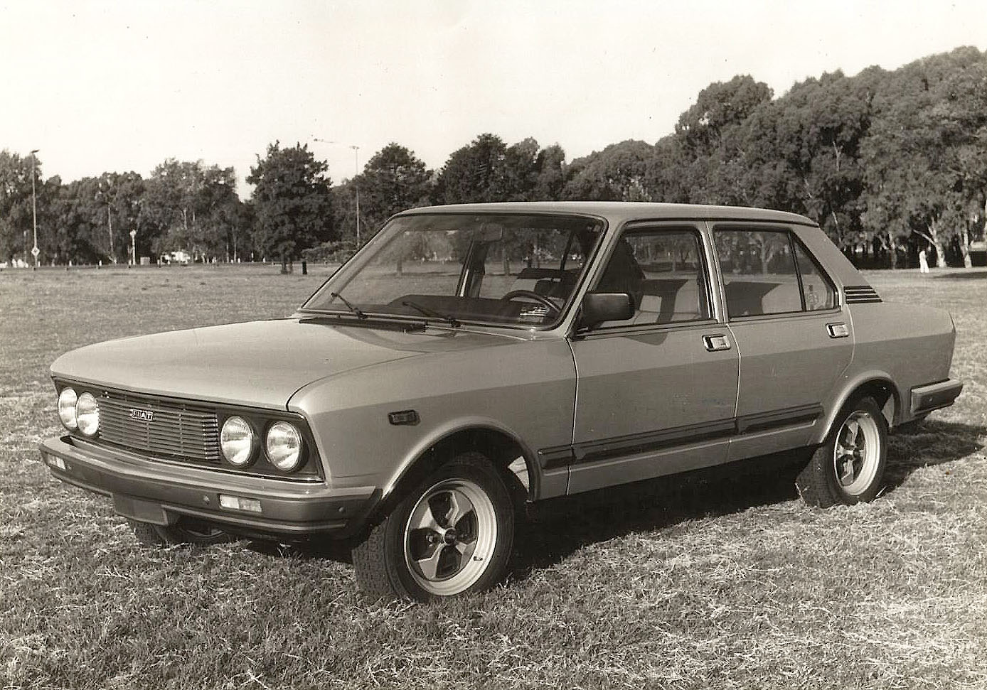 Archivo de autos: Fiat 132 2000, un importado en Argentina