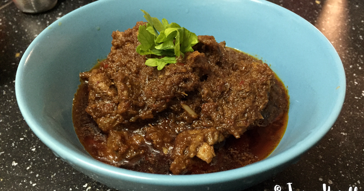 junee @ latteandfrap.blogspot.com: Recipe: Daging Masak Hitam (Beef in ...