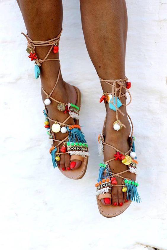 KOLME HENKILÖKOHTAISTA ASIAA