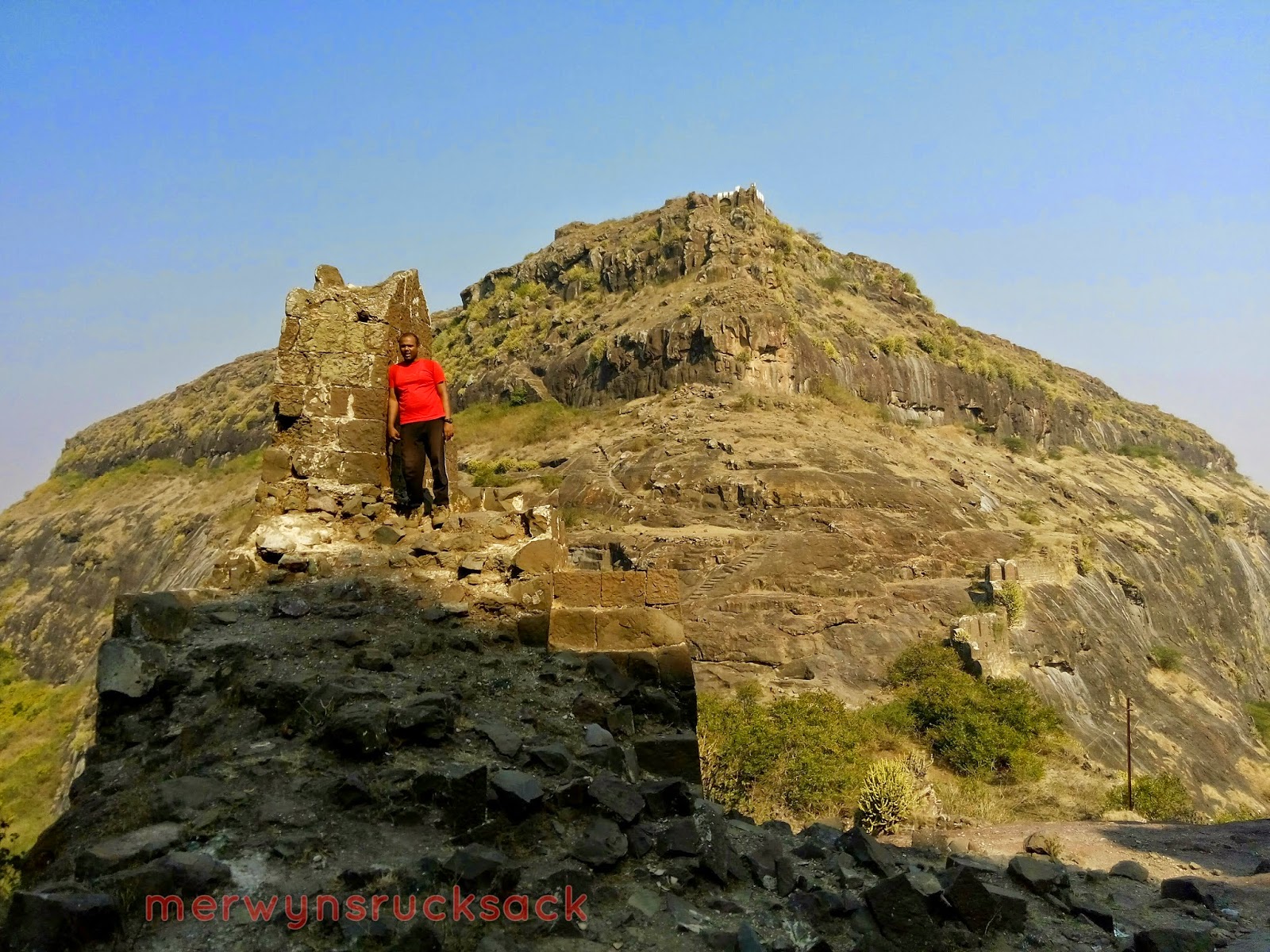 Ankai and Tankai forts and Jain Caves near Manmad | The journey of a ...