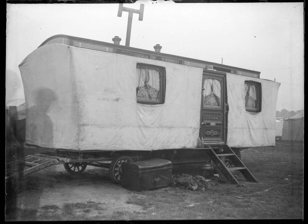 Pictures of Caravans and Camping From Between the 1940s and 1950s ...
