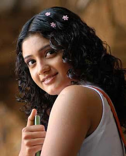 Kingdom of Photo Albums: Cute Tamil Actress Renuka Menon