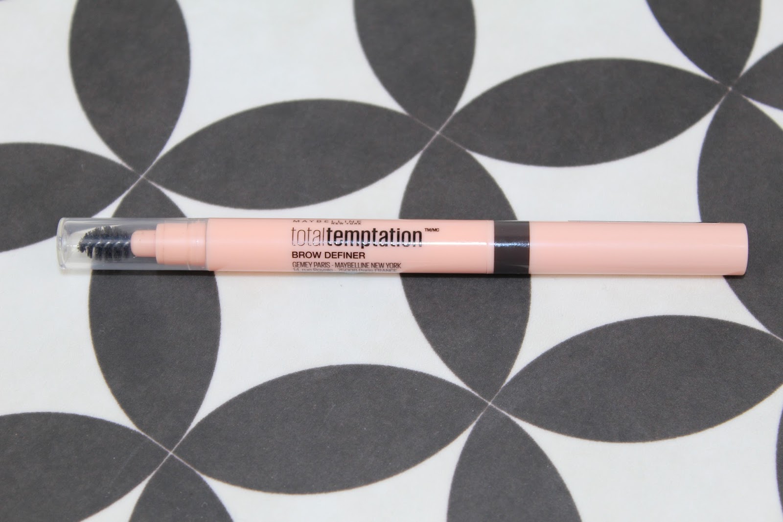 Maybelline Total Temptation Mascara and Total Temptation Brow Definer ...