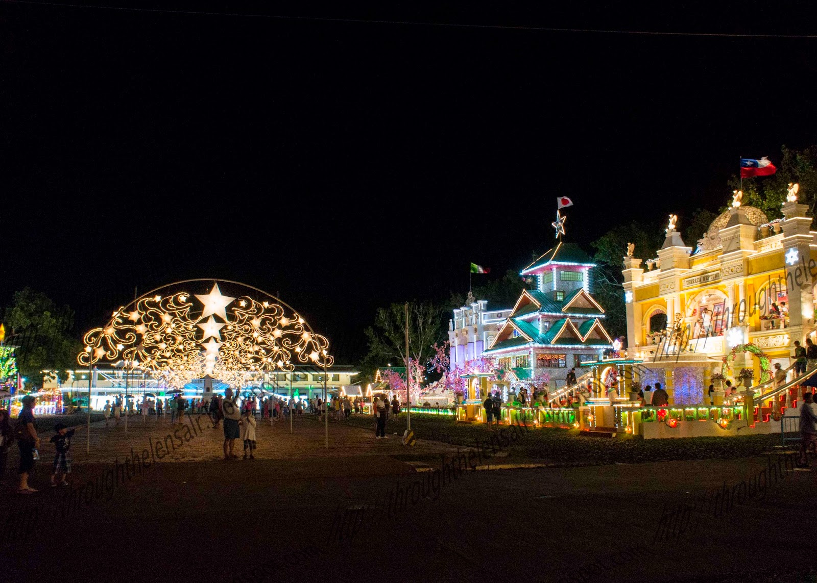 Through The Lens: Christmas Around The World in Tangub City