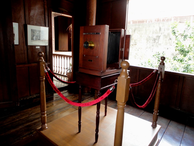 Beneath the Stars: Galleria Taal