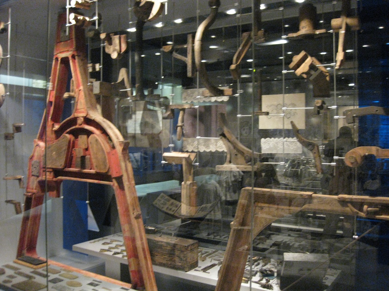 Costume Historian: The Calais Museum of Lace and Fashion