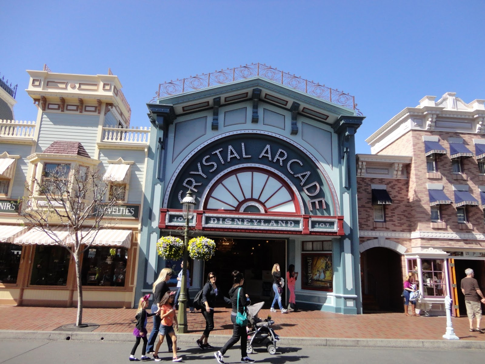 Disneyland: Main Street Crystal Arcade