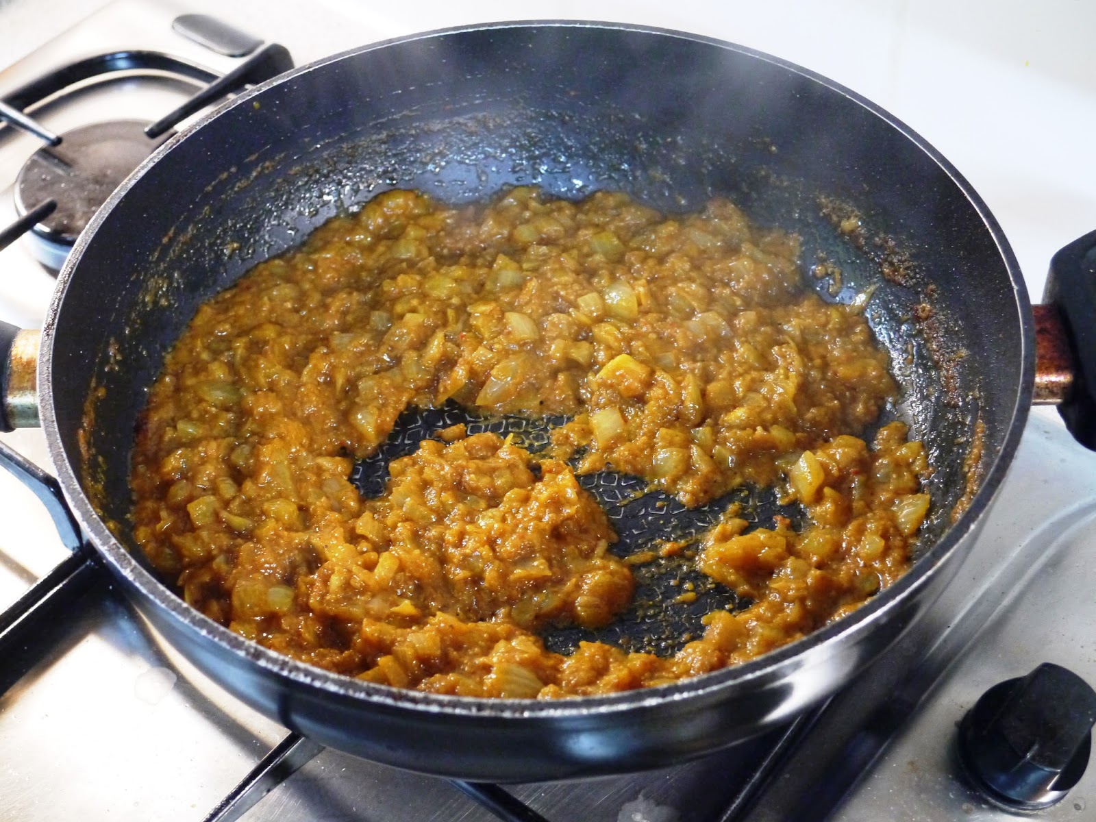 This Muslim Girl Bakes: Bitter Gourd Curry - Karela Masala.