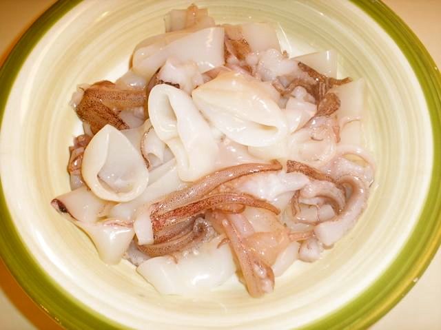 The Briny Lemon: Pasta with Calamari and Sweet Peas in Garlicky Cream Sauce