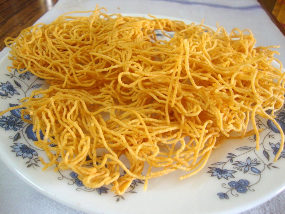 Pesara Karapusa | Moong Dal Ompodi / Sev | Diwali Savories | Step by ...