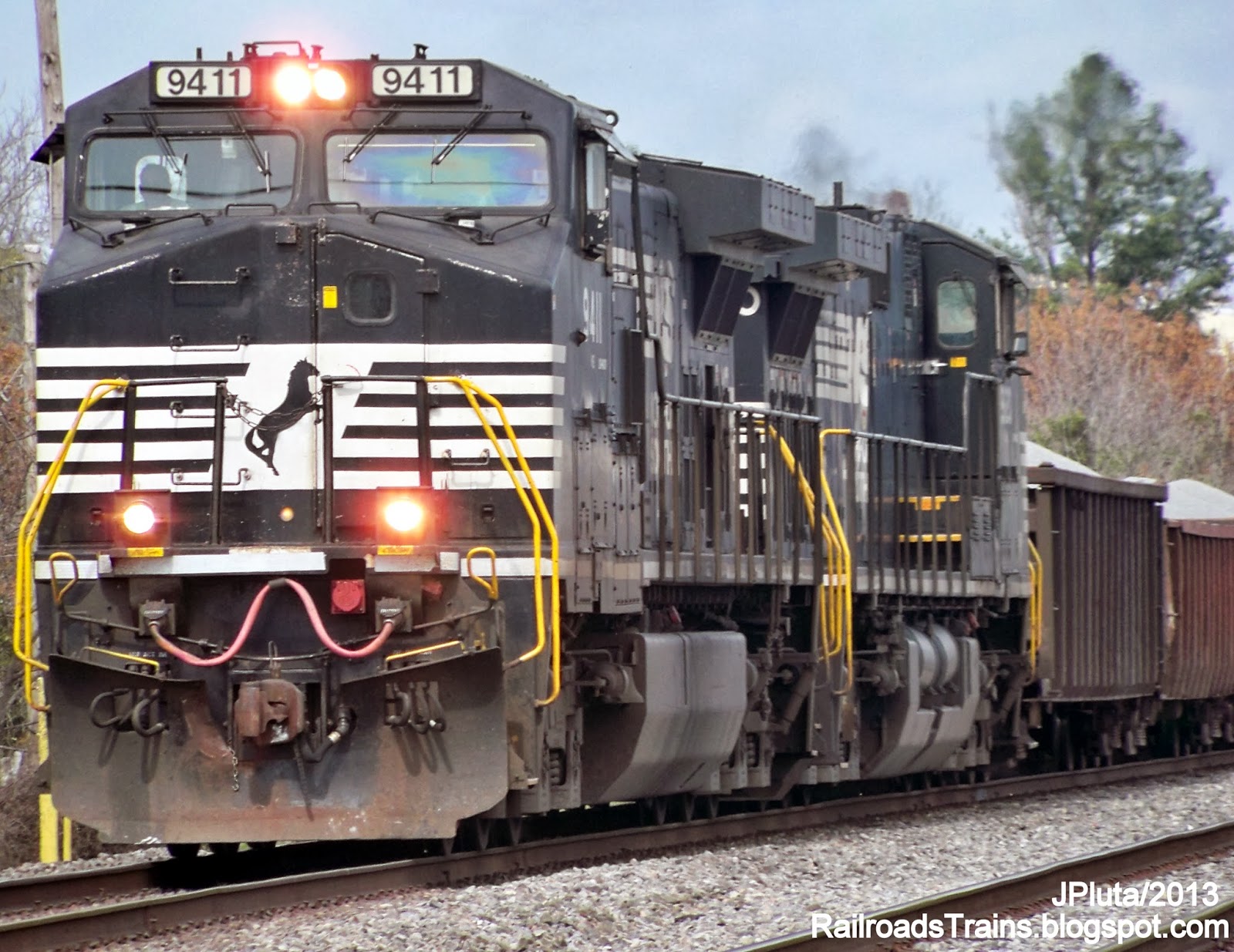 RAILROAD Freight Train Locomotive Engine EMD GE Boxcar BNSF,CSX,FEC,Norfolk Southern,UP,CN,CP ...
