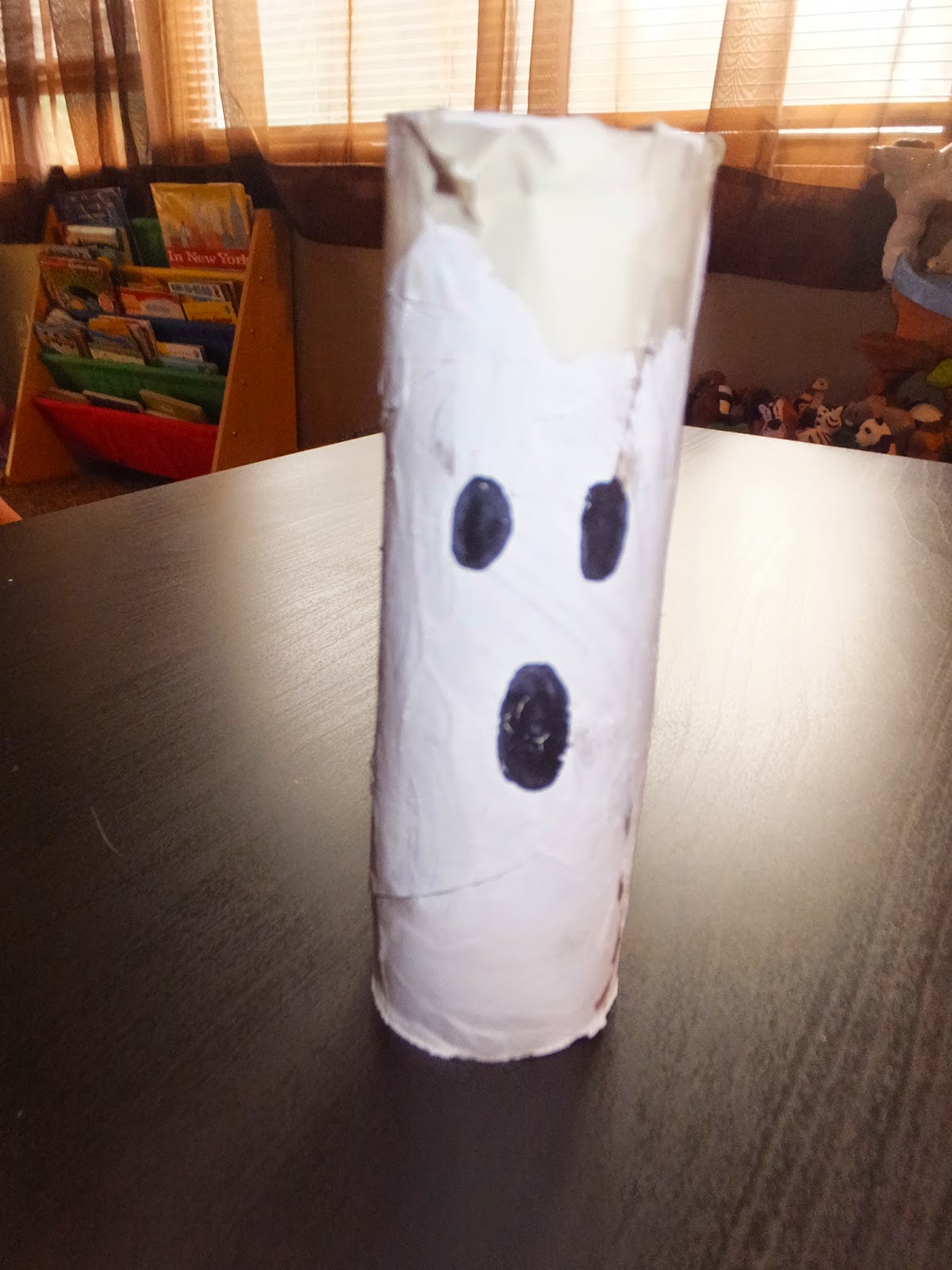 Kidspert: Toilet Paper Roll Ghosts