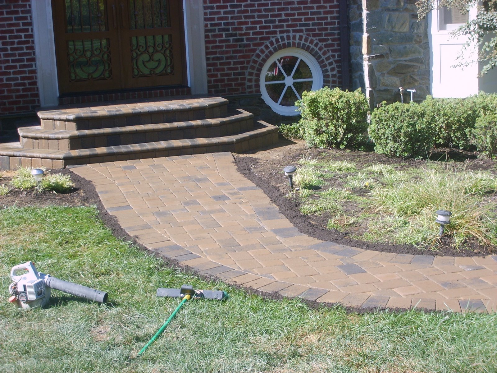 BEAUTIFULL YOUR HOME WITH INTERLOCKING PAVERS: Walkway in 6x9 and 6x6 ...