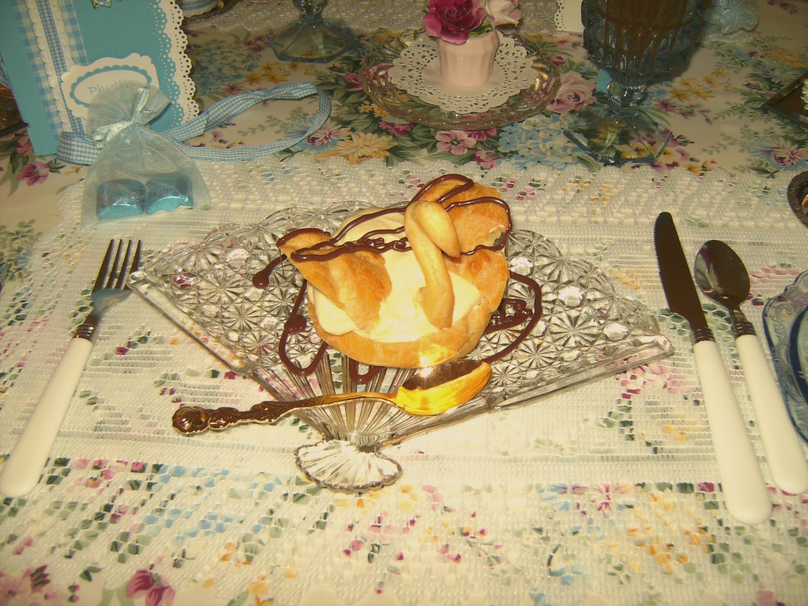 Relevant Tea Leaf: Cristy's "Country Cottage" High Tea