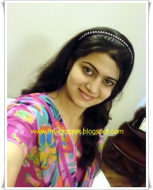 PAKISTAN IMAGES: KARACHI GIRLS