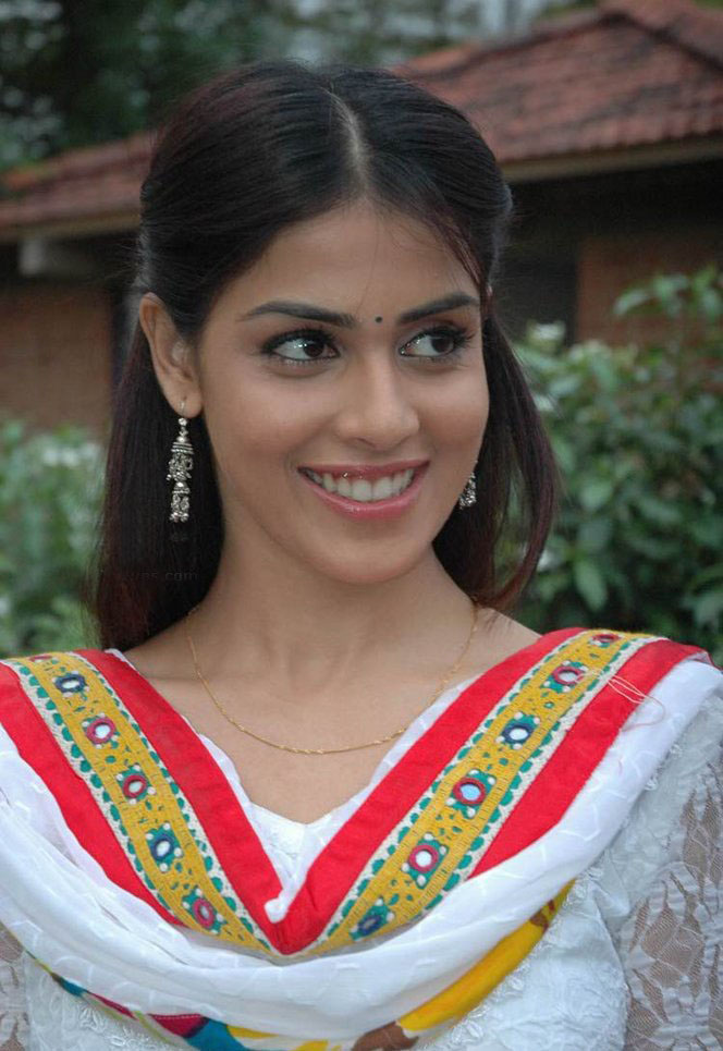 Genelia Cute Photos - Your Time Pass Dot Entertainment Blog