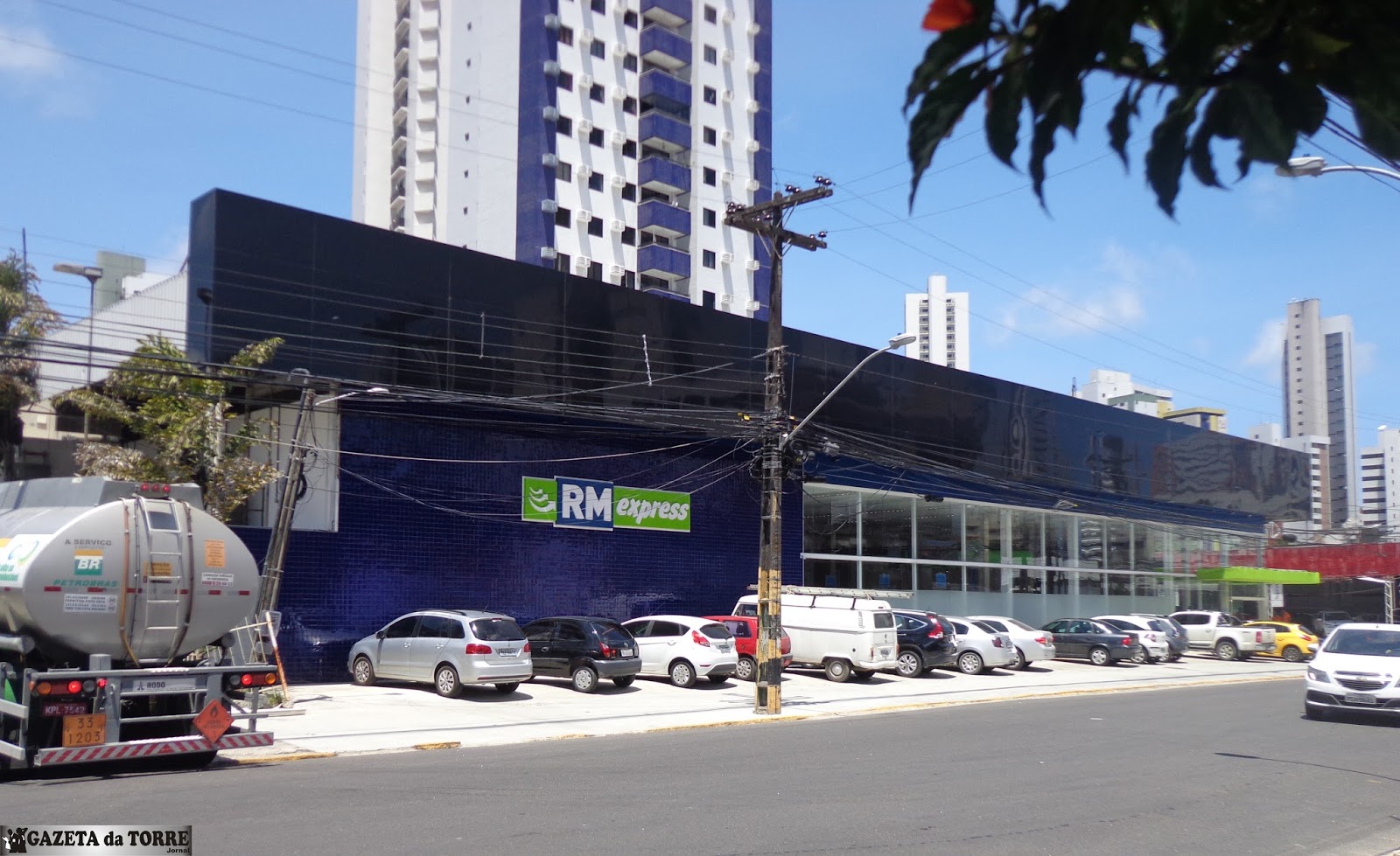 Gazeta da Torre: NOVO SUPERMERCADO NA MADALENA