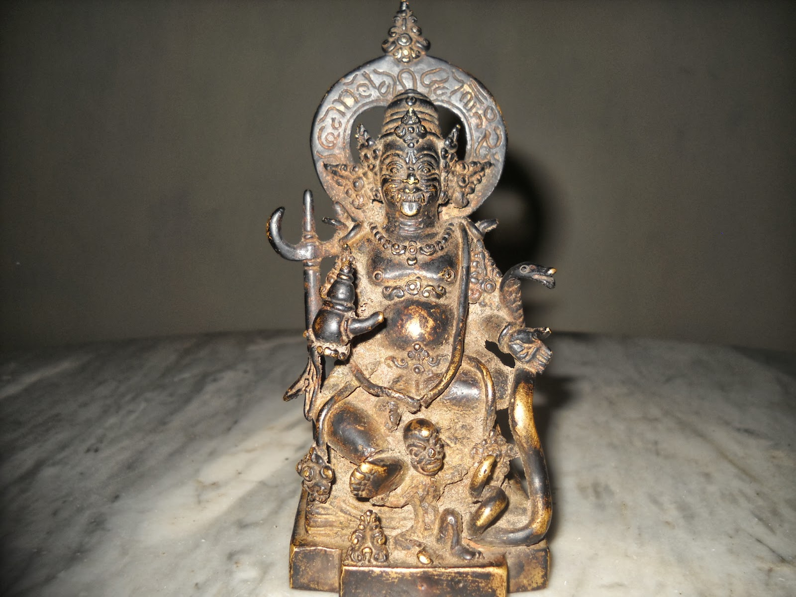 Barang sepuh: patung perunggu Kuwera