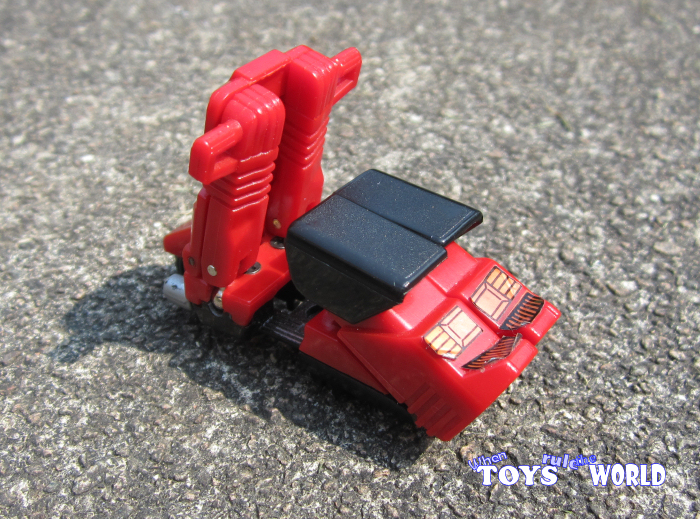 When Toys Rule The World: Review: GoBots Scooter