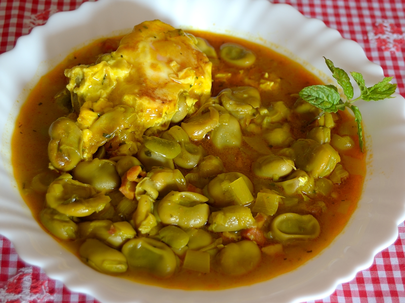 Vamos a hacer de comer: Habas frescas en salsa