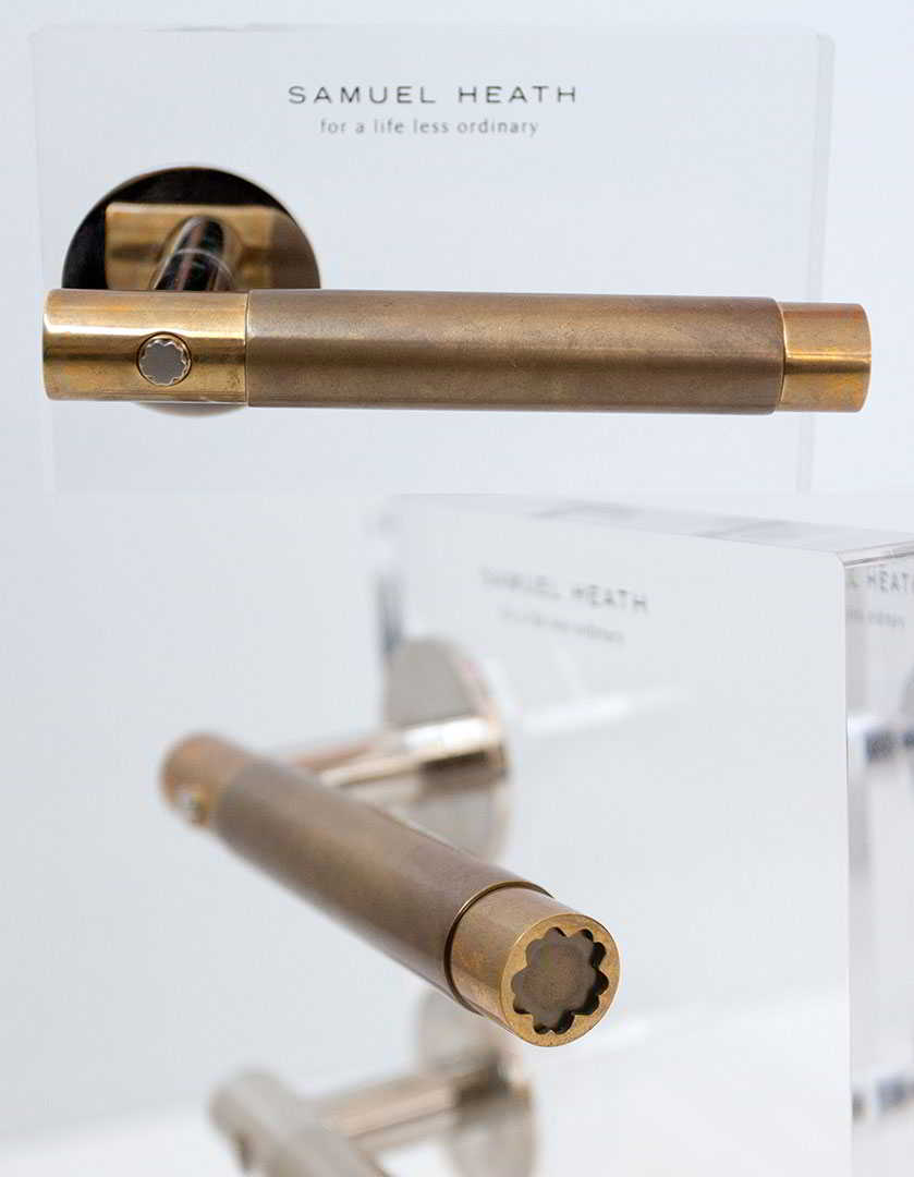 23 Model Handle Pintu Kayu Motif Masa Kini!