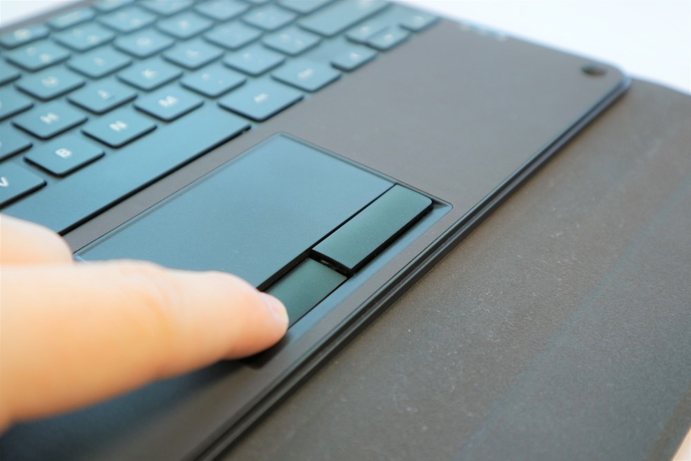 トラックパッドが便利な「EC Technology Surface 無線Bluetoothキーボード」使用レビュー | AndMem