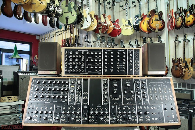 MATRIXSYNTH: Moog Modular Synthesizer