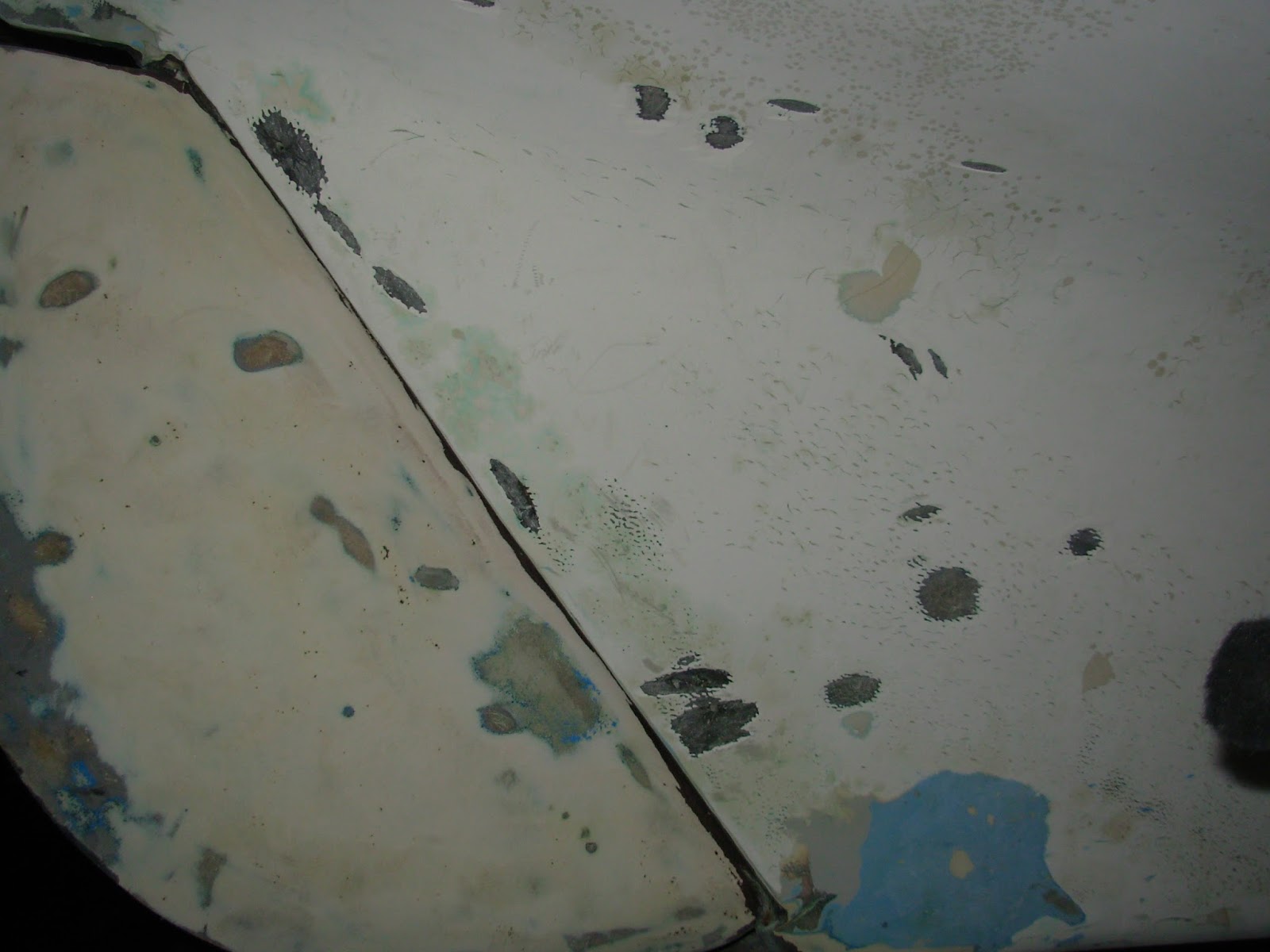 Alva Anne: Removing Laminate Voids & Flaking Gelcoat