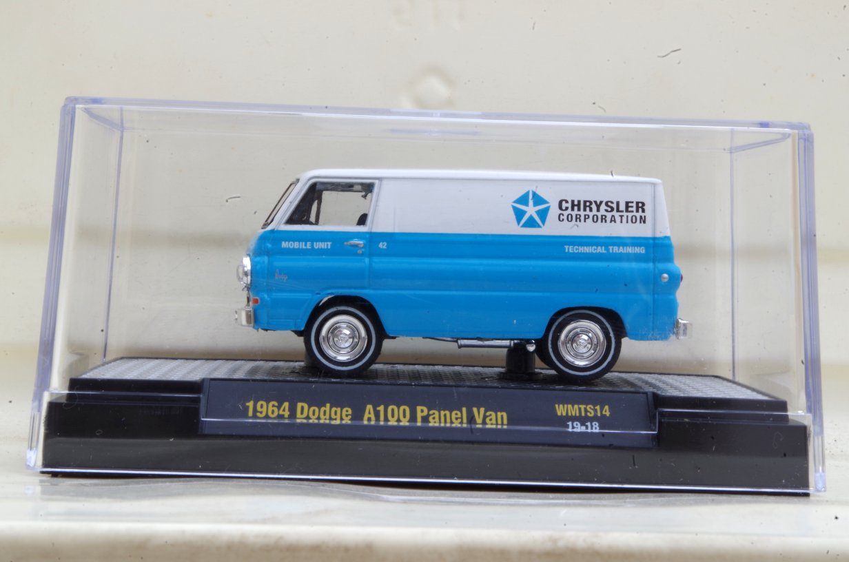 Mustang Fan Peru: Dodge A-100 Panel Van 1964 - M2 Machines