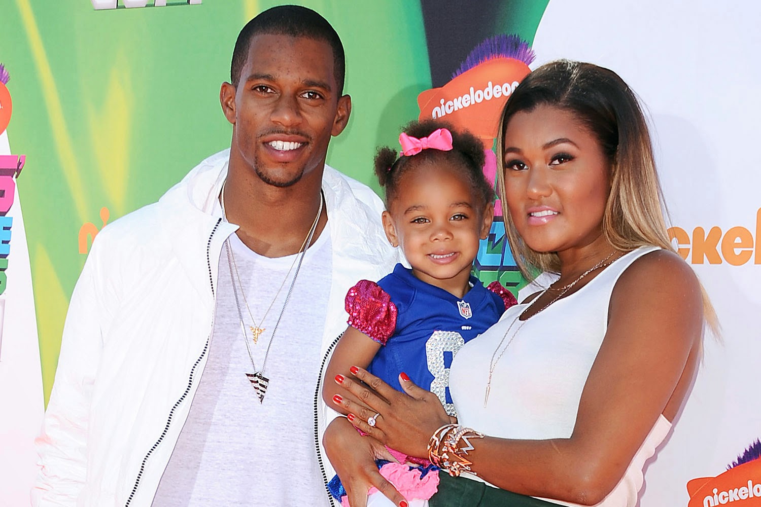 WATCH New York Giants Victor Cruz Emotional Proposal to Elaina Watley