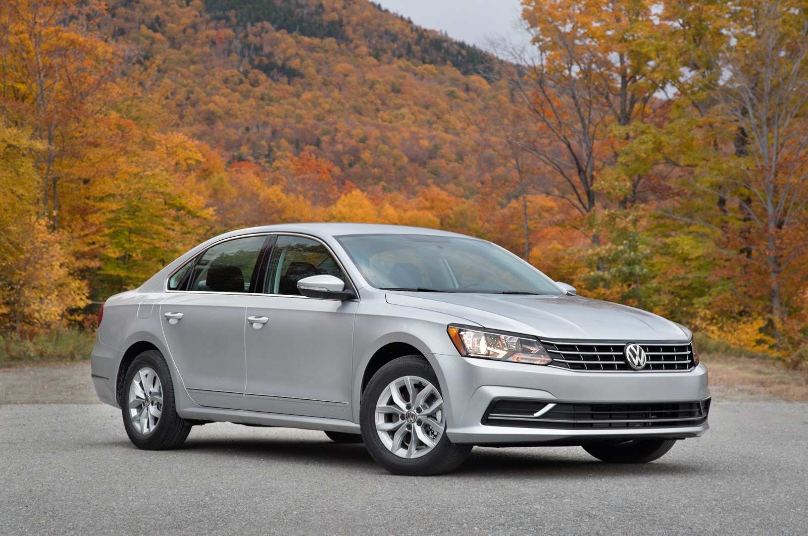 Volkswagen of Quad Cities: 2017 Volkswagen Passat