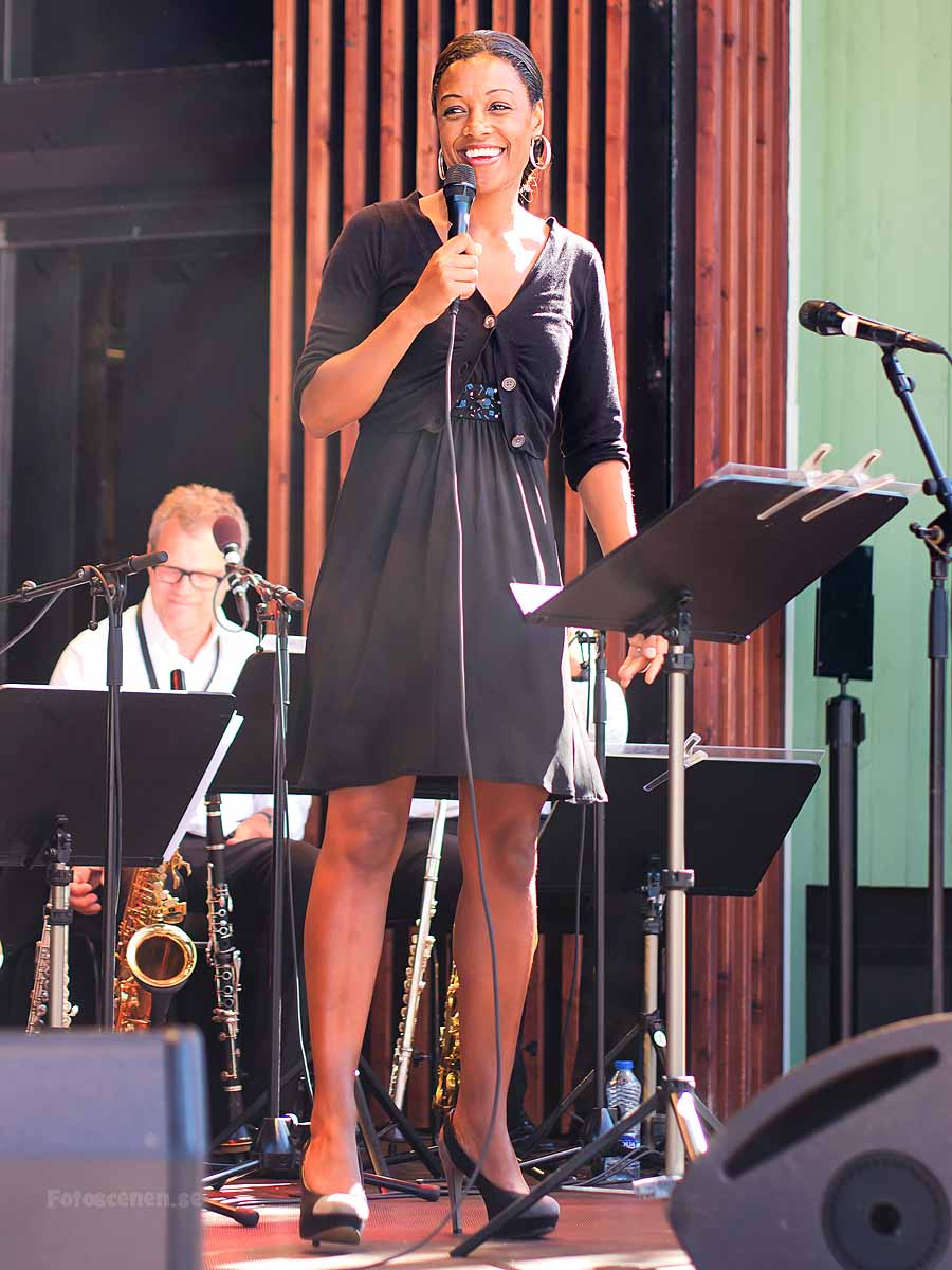 Fotoscenen: Lisebergsorkestern med Anna Sise