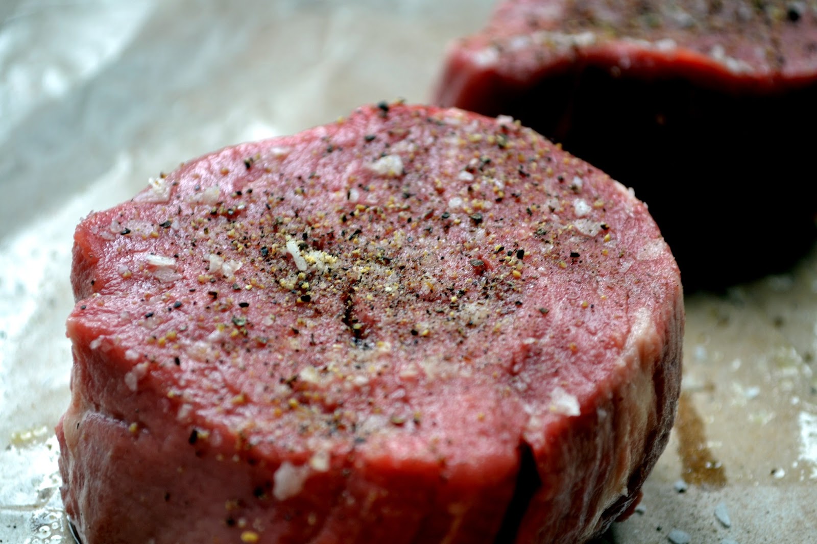 Hardly Housewives: How to Make the Perfect Filet Mignon