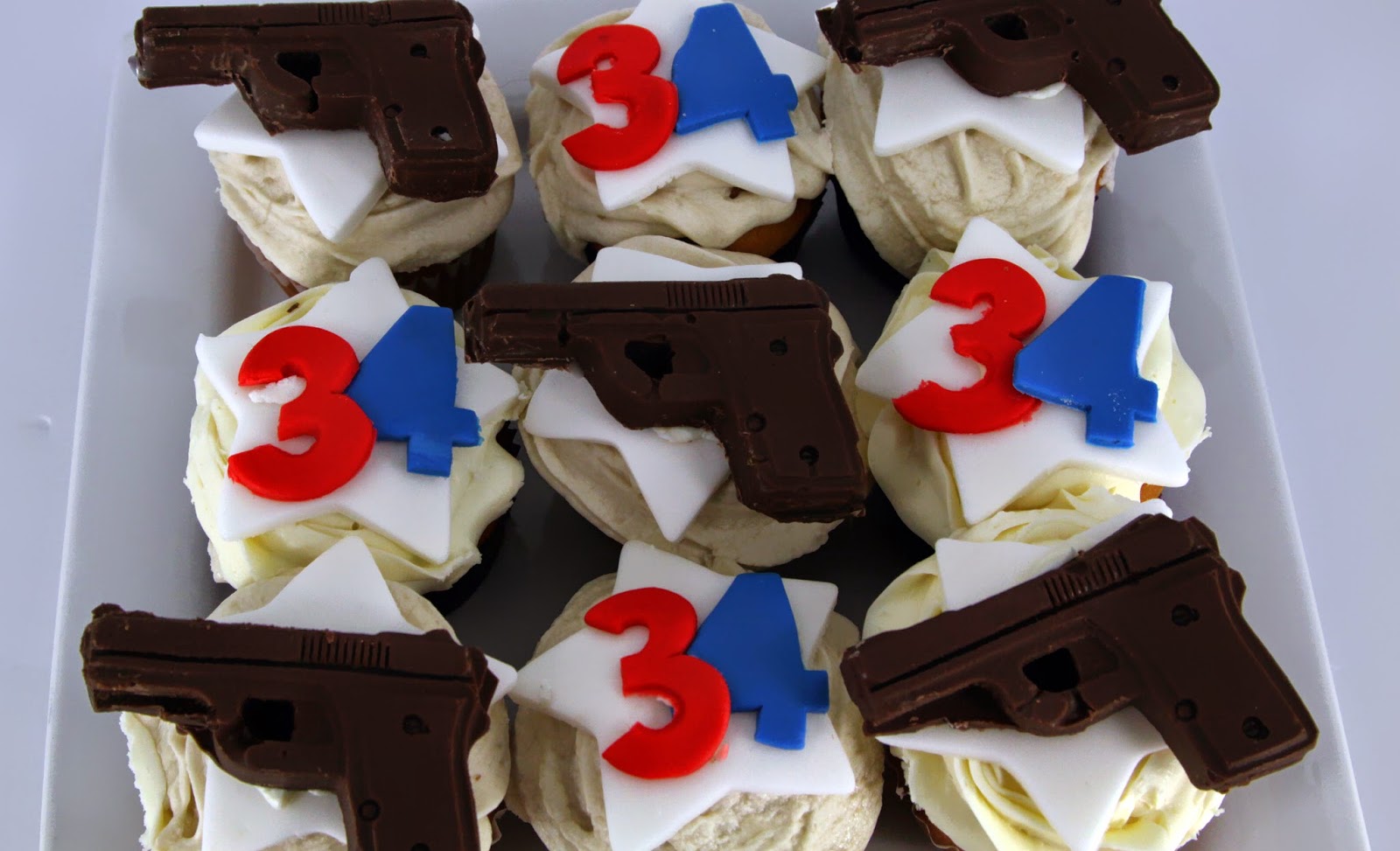 Tastefully Done: Big Shot Cupcakes