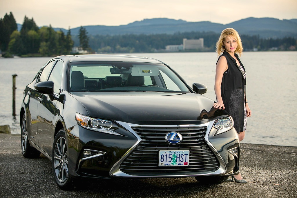 2016 Lexus ES 300h Review : The Ultimate Style Ride | MAPLE LEOPARD