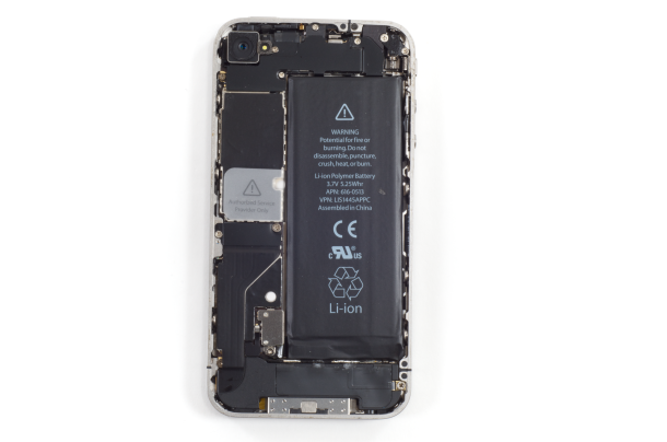 Cara Memperbaiki Layar iPhone 4 Pecah dan Retak