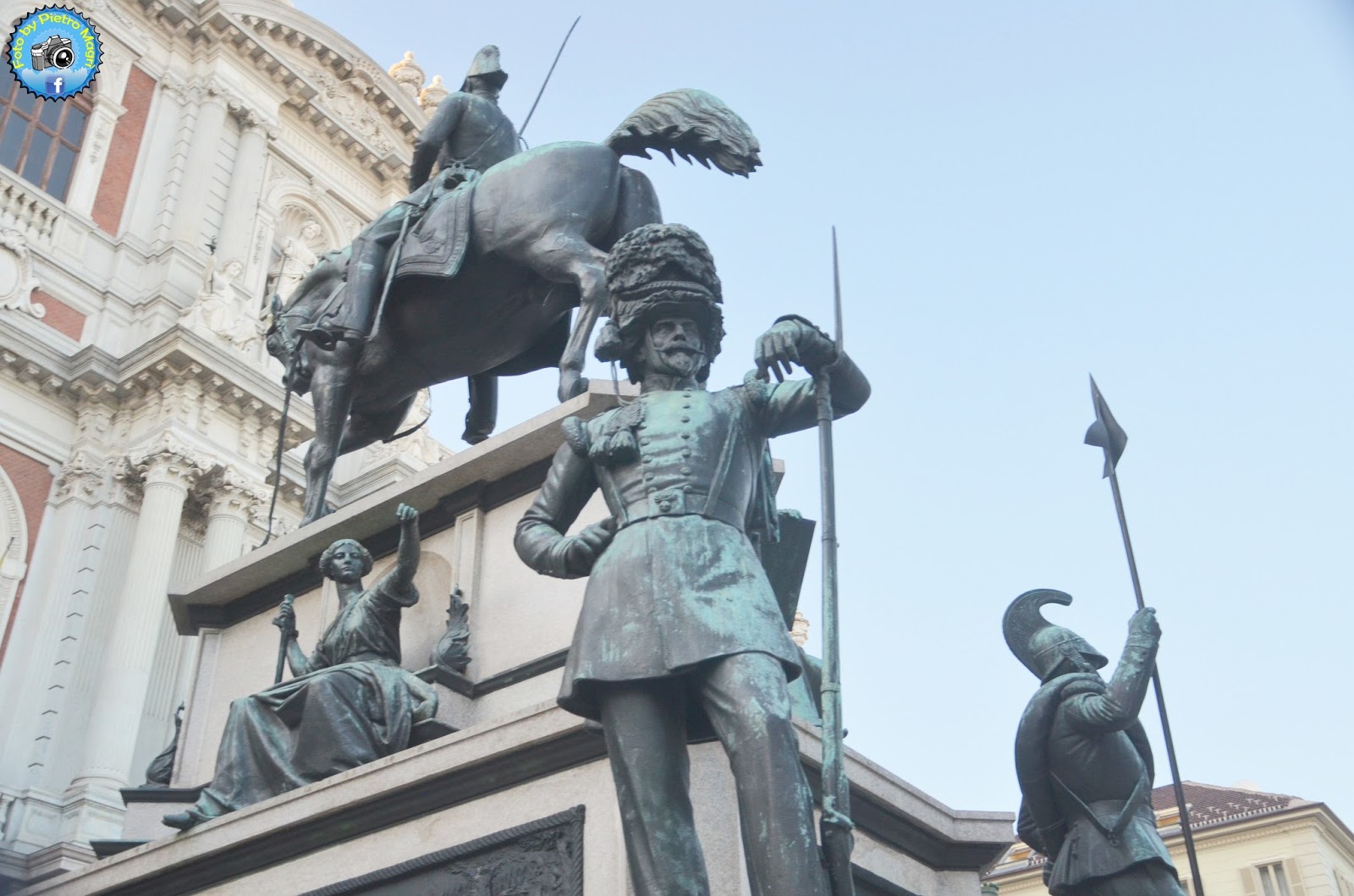 Italia in Photo : Torino. Monumento a Carlo Alberto di Savoia.