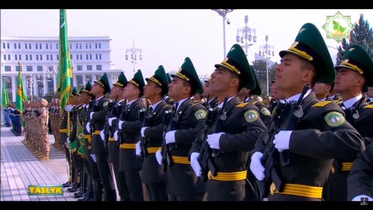 History and military technology: Military parade in Turkmenistan to ...