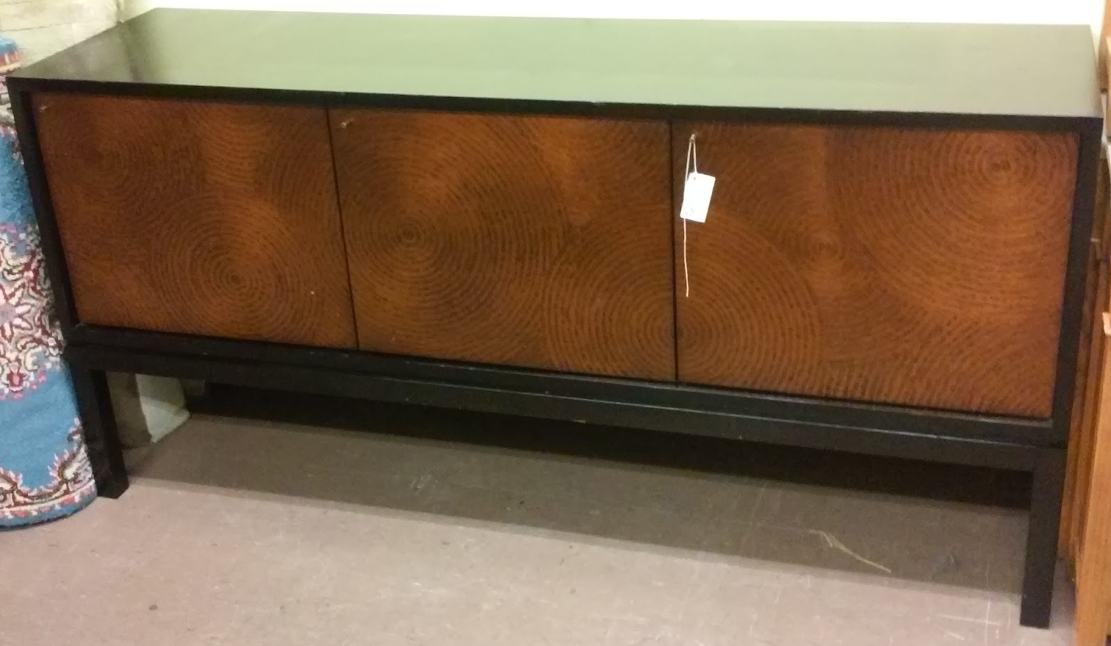 UHURU FURNITURE & COLLECTIBLES: SOLD #61 **BARGAIN BUY** 3' x 6' Modern ...