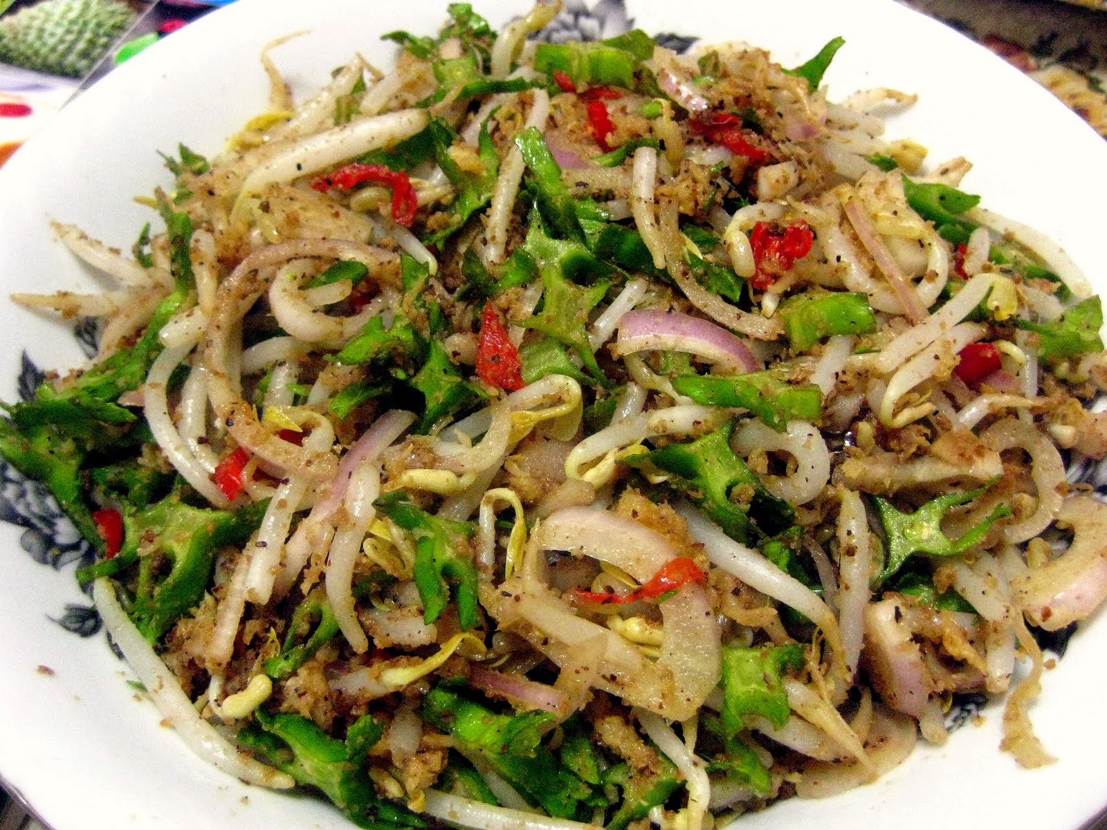 Kerabu Taugeh Ala Kelantan | Resepi Masakan Malaysia