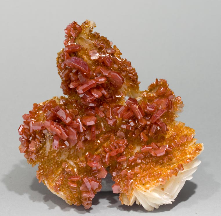 ISTHAR AURORA ** PIEDRAS PRECIOSAS: Vanadinita con Barita