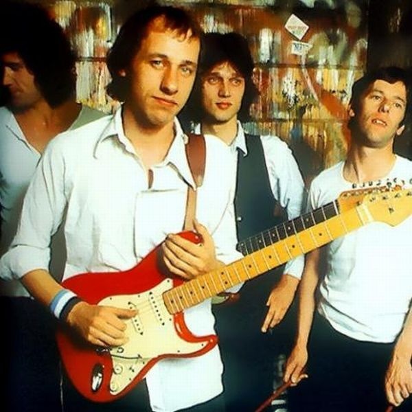 DIRE STRAITS