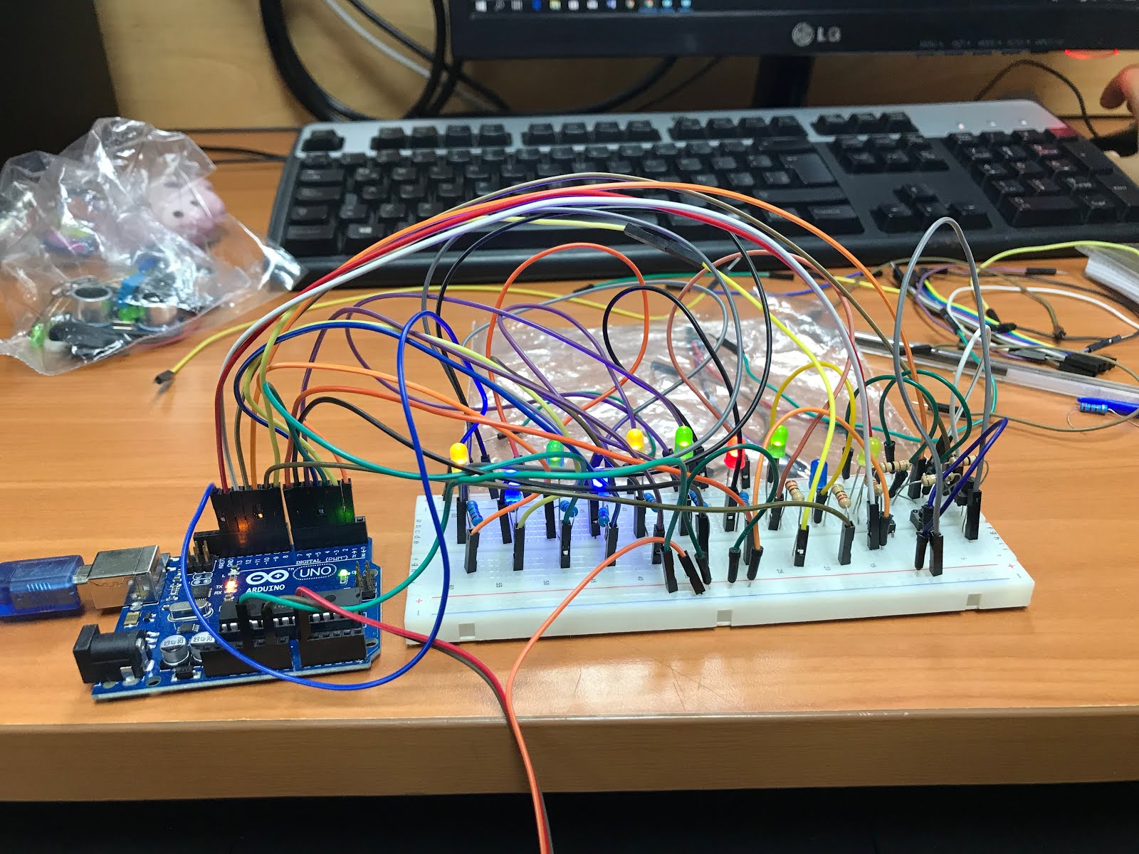 Mini Proyecto 2 Estudiantes: Controlando Luces con Arduino