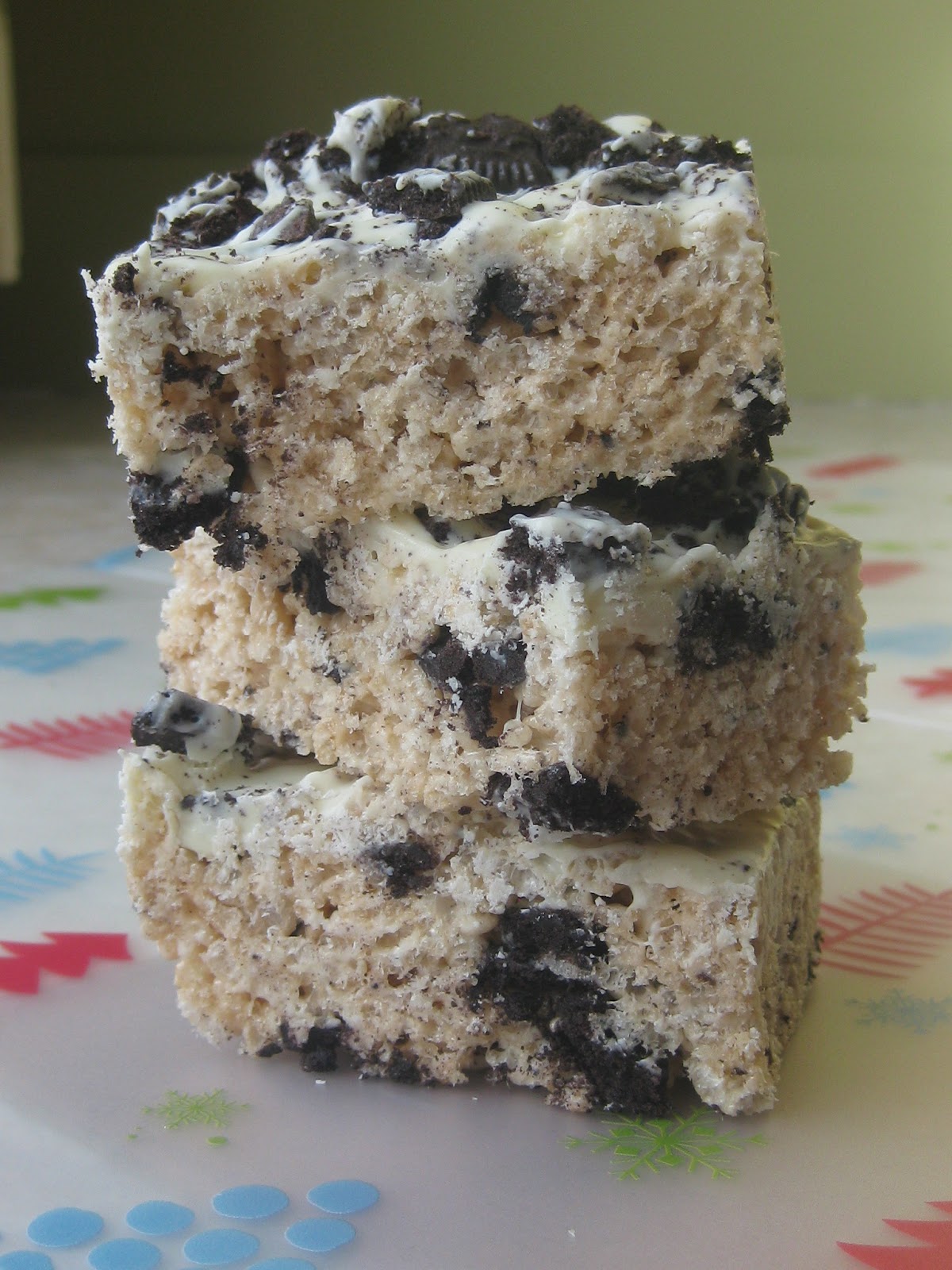 Carrés aux Rice Crispies et biscuits Oréo | Bedon Gourmand