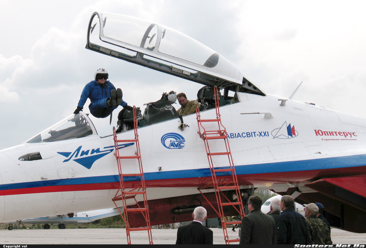 AviationFansIndo: Sukhoi Test Pilot Team