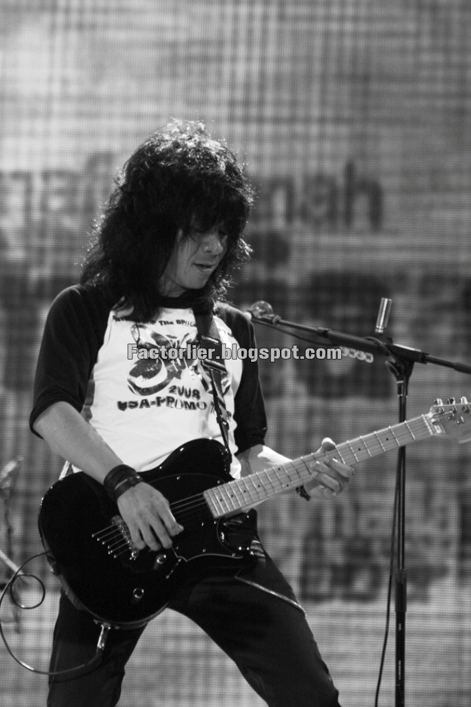 10 Gitaris Terbaik Indonesia